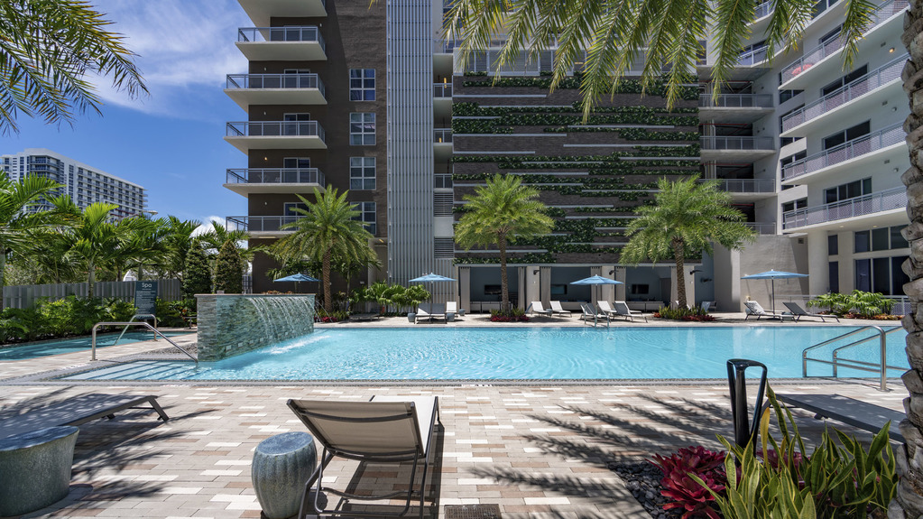 Edgewater Miami Apartments | Blu27